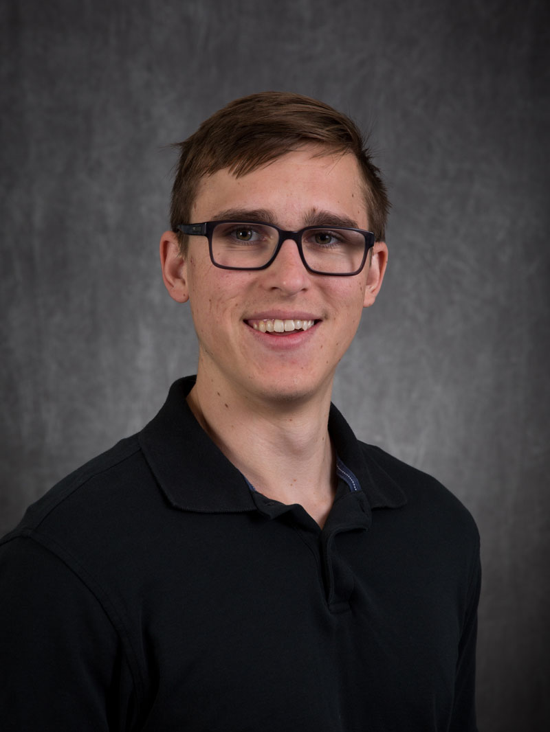 Electrical engineering student encourages, mentors others at ASU